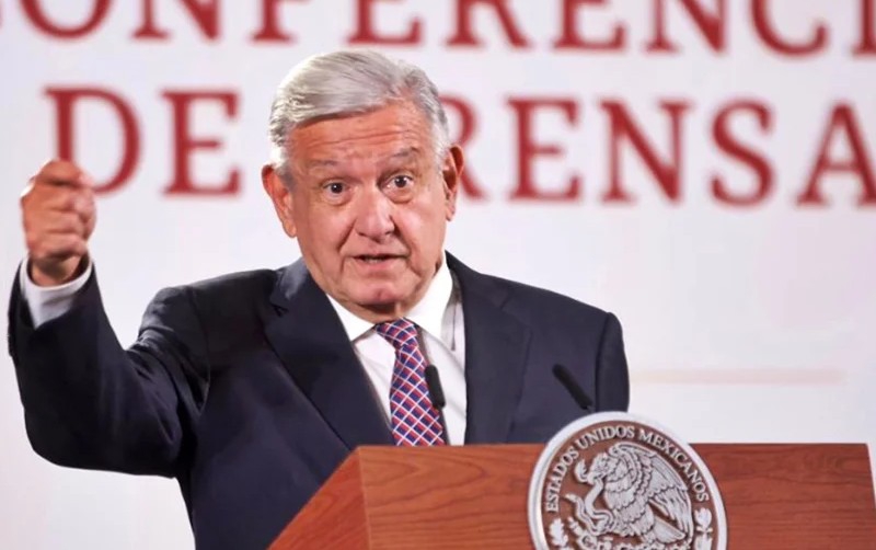 AMLO rechaza que haya más puntos de venta de huachicol que gasolineras AMLO rechaza que haya más puntos de venta de huachicol que gasolineras