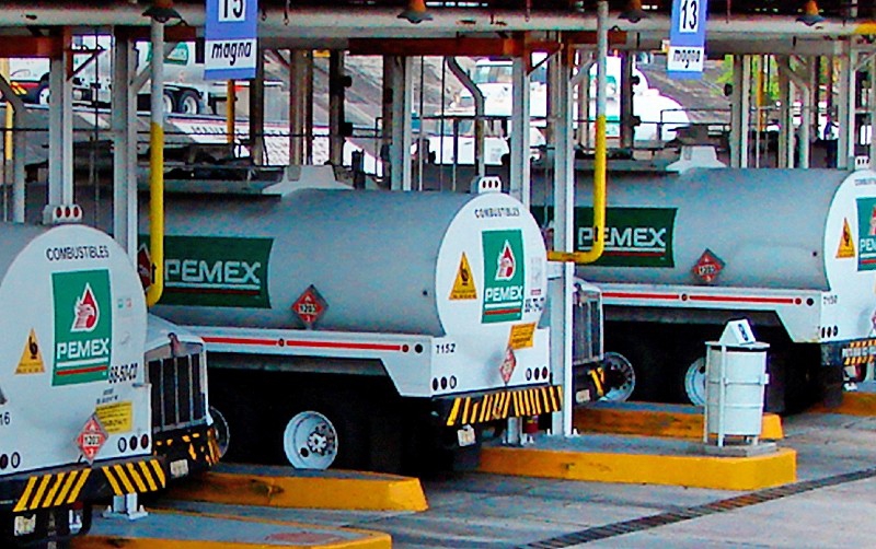 Combustóleo domina en refinerías de Pemex