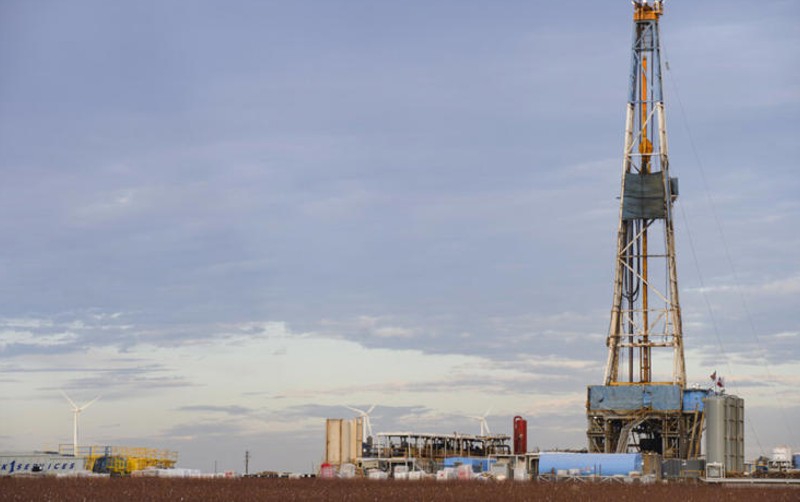 Petróleo sube rumbo a los 90 dólares mientras la OPEP+ estudia recorte ...